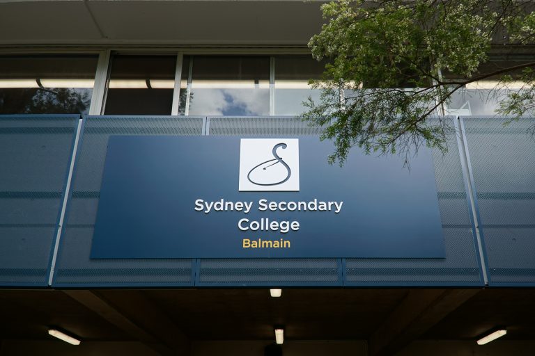 Sydney Secondary College - Balmain - DSC01903 - Arrow Metal