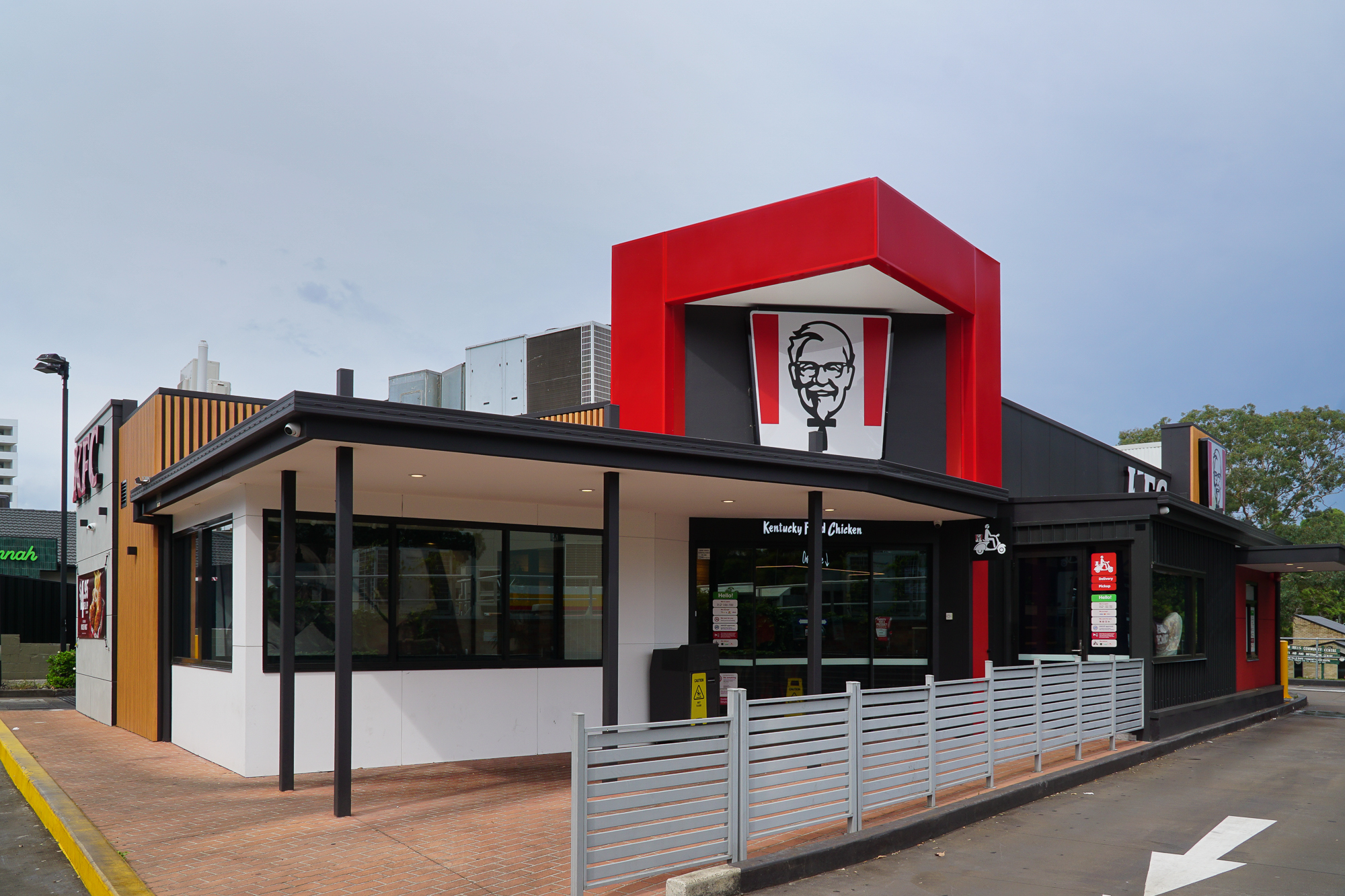 KFC - DSC03405 - Arrow Metal